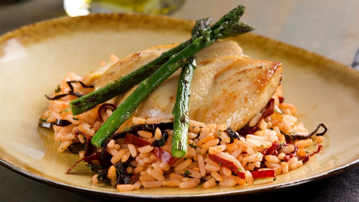 Pechuga Asada con Espárragos y Arroz a los 3 Chiles - Receta